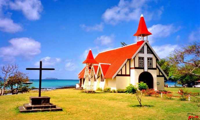 1-eglise-toit-ouge-cap-malheureux-ile-maurice - Residence Peramal ...